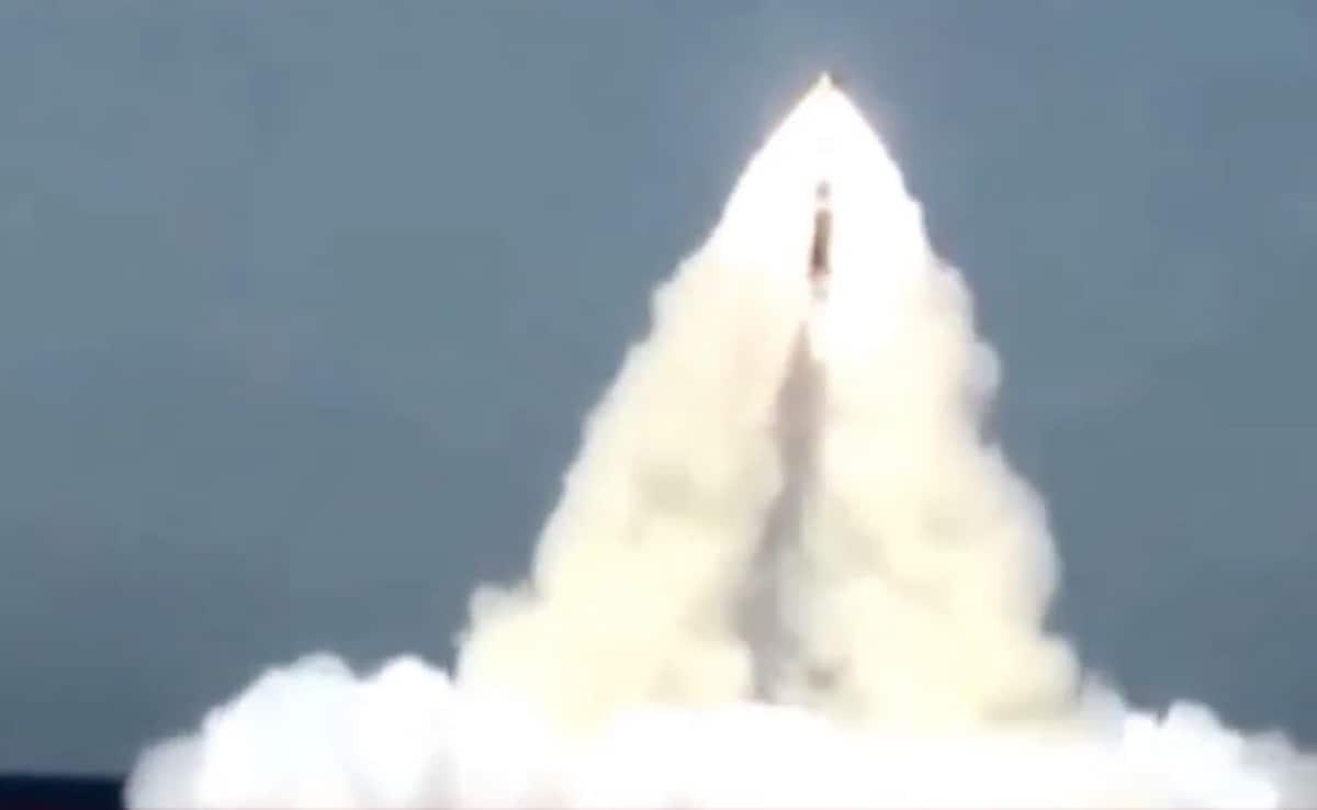 India tests K-4 missile, with 3,500-km range, from nuclear-powered ...