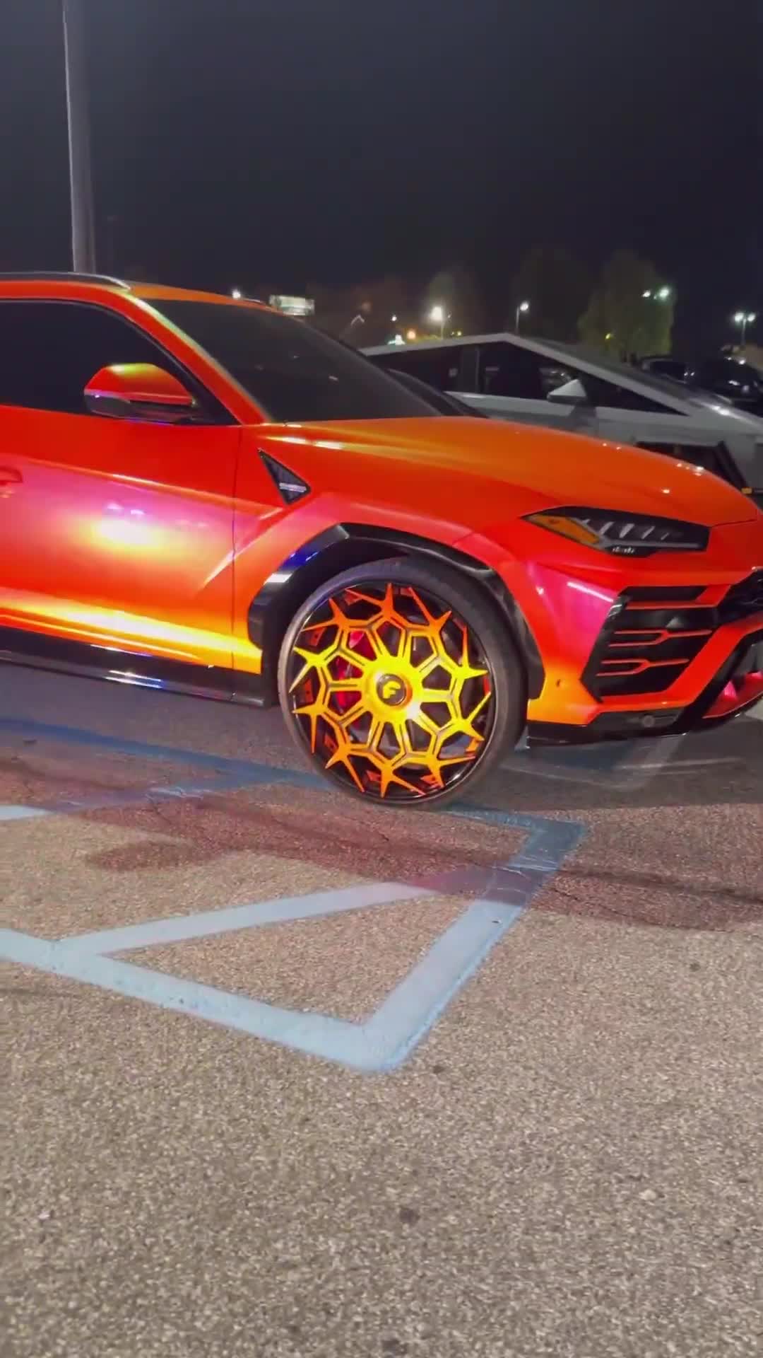 Cjon32s Lamborghini Urus on 26’S Forgiatos