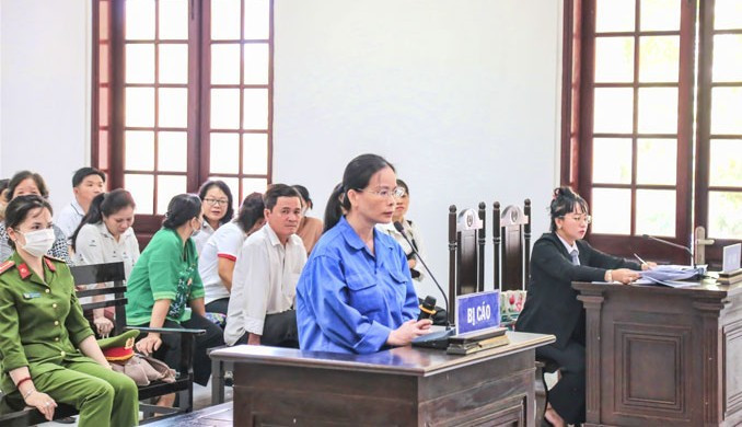 Nữ nhân viên bưu điện lĩnh 18 năm tù vì lừa dân gửi tiết kiệm rồi chiếm ...