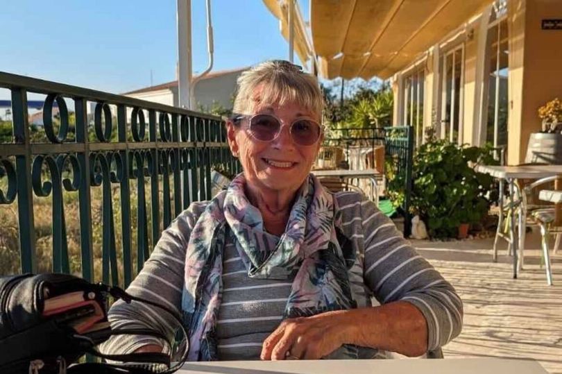 Woman gets Christmas card from Gloucester friend every year but can't ...