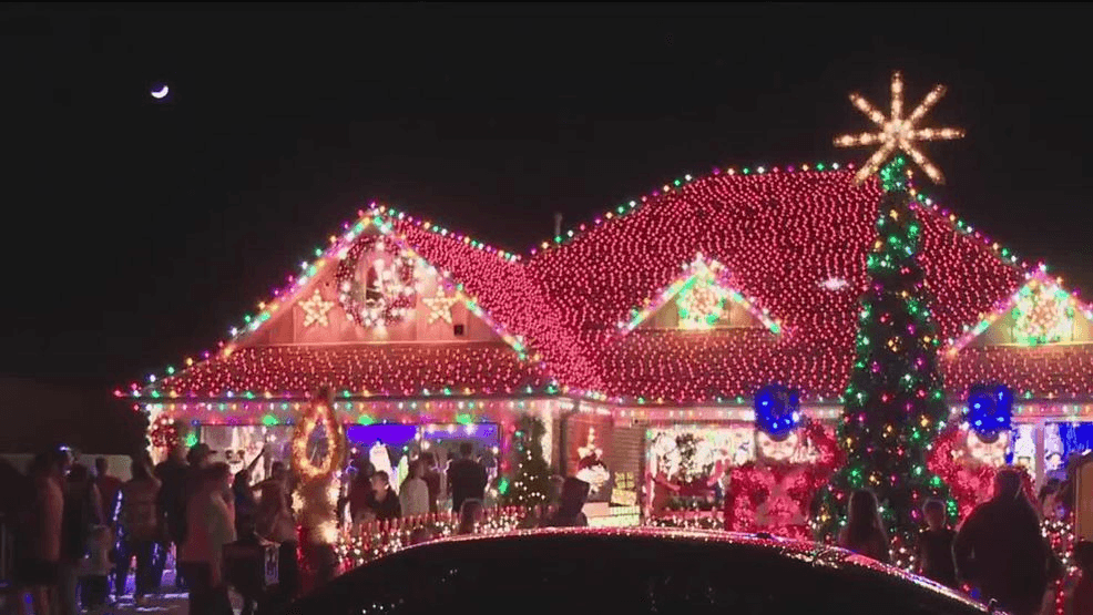 Kringle's Christmas Land brings vintage holiday magic to Jenks with ...