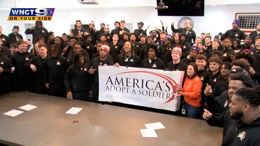 Christmas in the nation’s capital: ECU football preps for Military Bowl