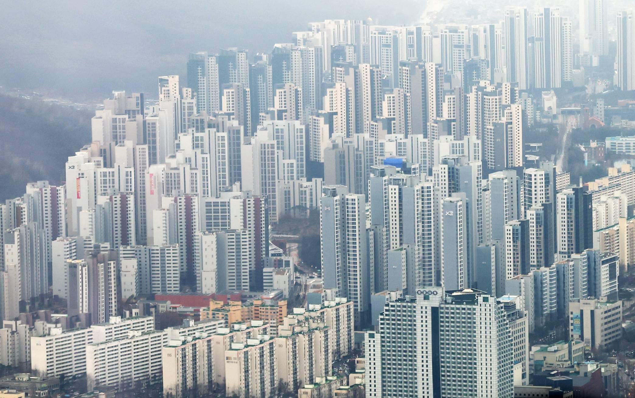 Seoul apartment prices continue steep ascent