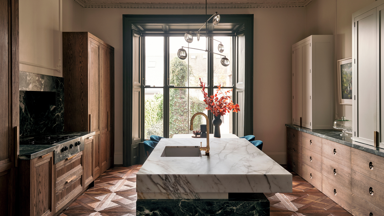 Modern design meets Victorian architecture in this Dublin kitchen