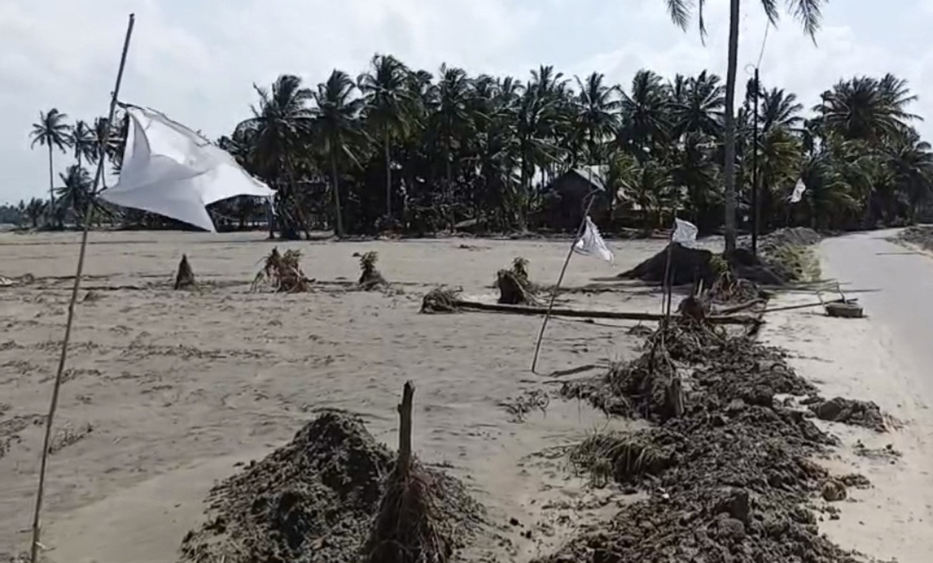 Bendera putih masih berkibar di Aceh, warga mengaku dalam kondisi lapar