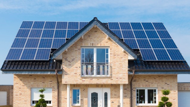 Homeowner 'shocked' by utility bill month after going solar to address ...