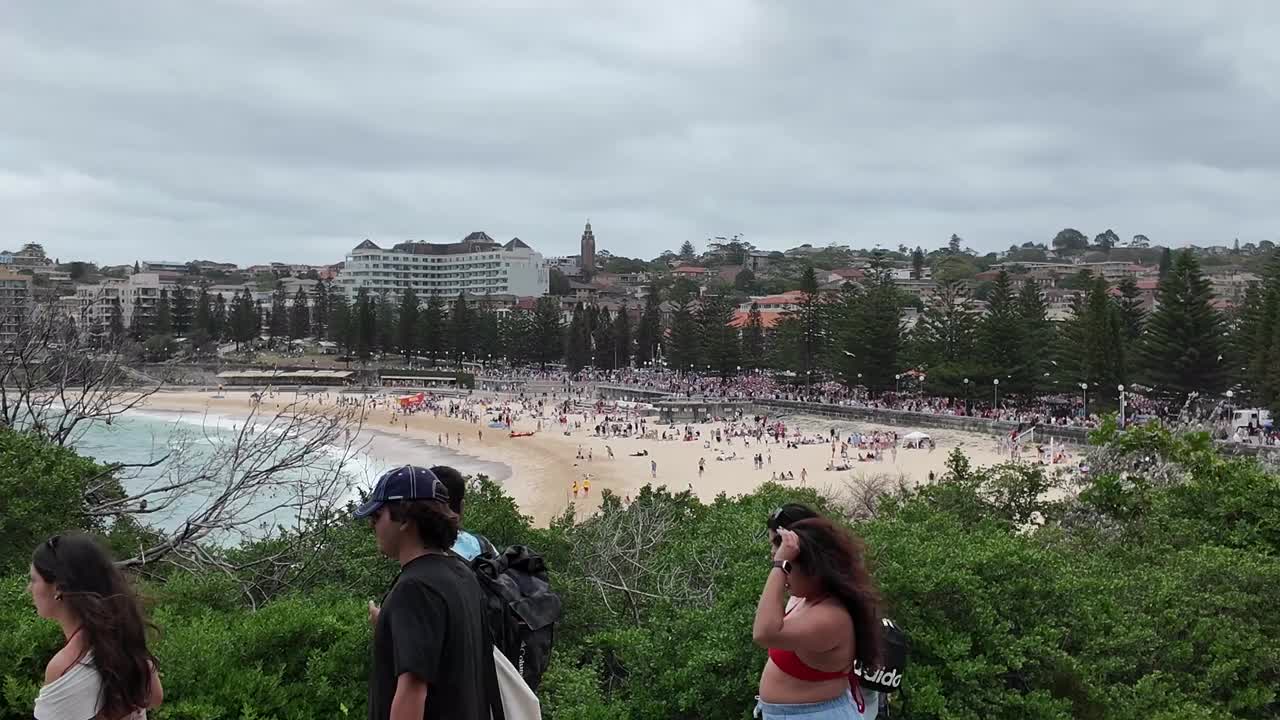 Backpackers party at Coogee Beach on Christmas Day, Sydney, Australia
