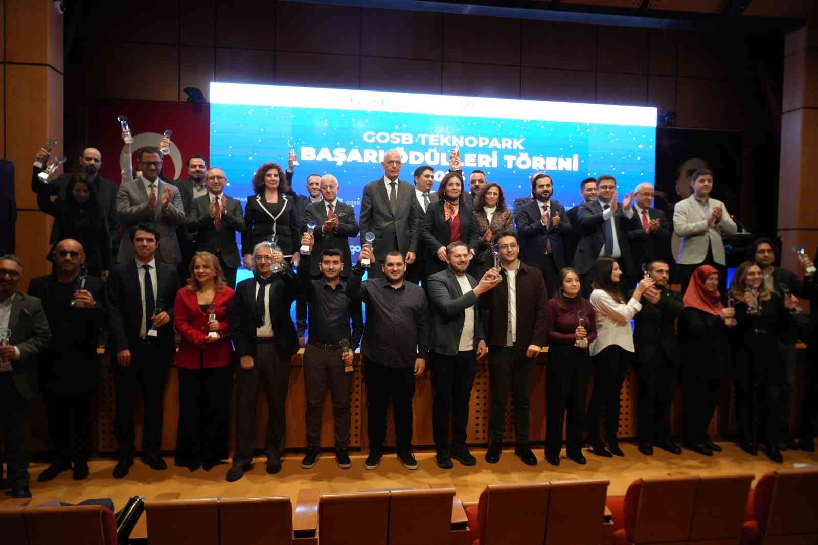 GOSB Teknopark’ta Ar-Ge ve inovasyonun başarıları ödüllendirildi