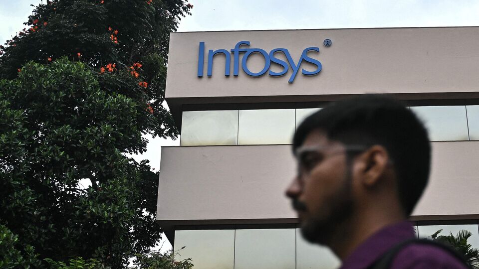 Infosys off-campus hiring: IT giant recruiting engineers, offers up to ...