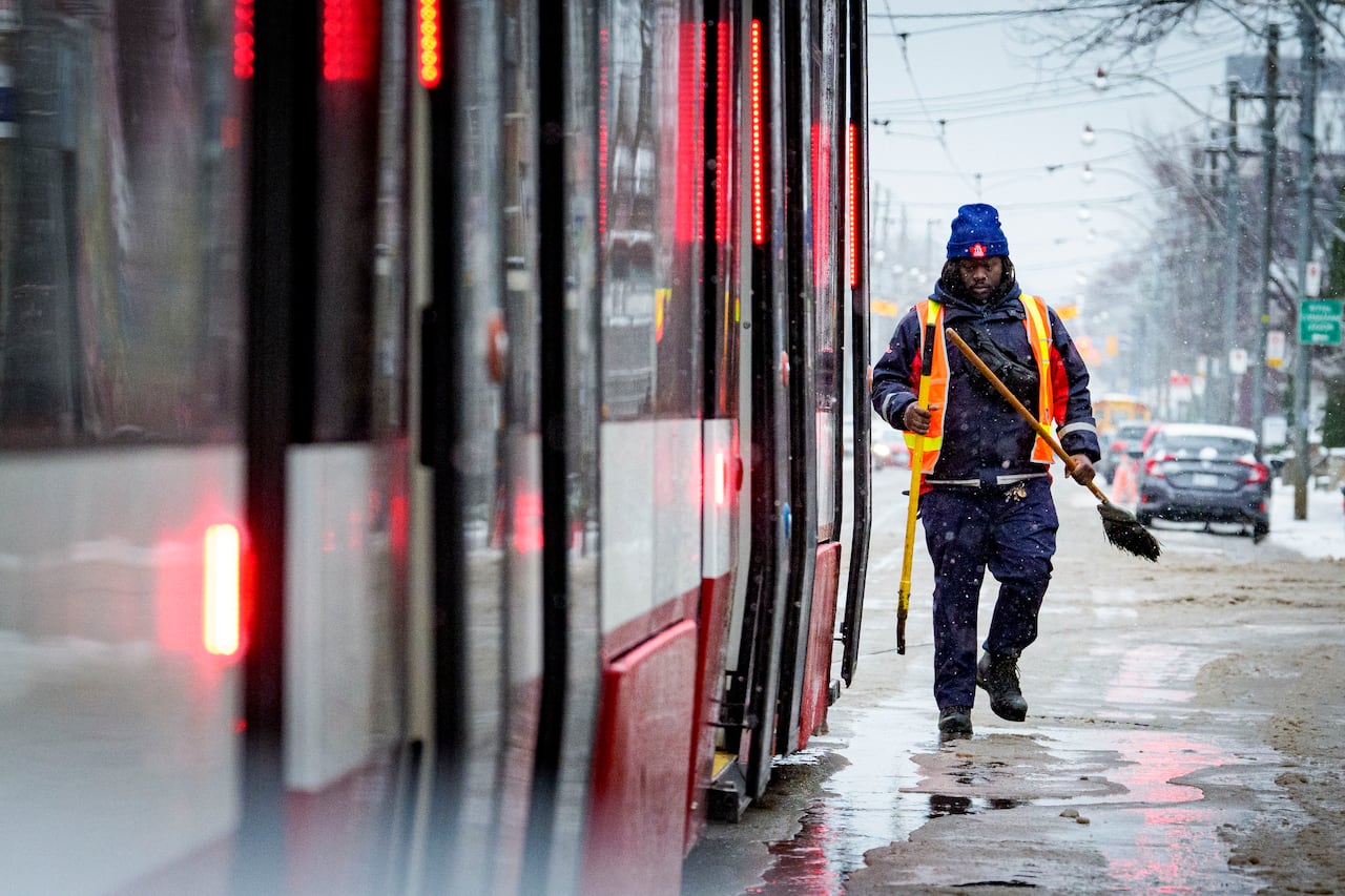 What’s open and closed in Toronto over the 2025 holiday season