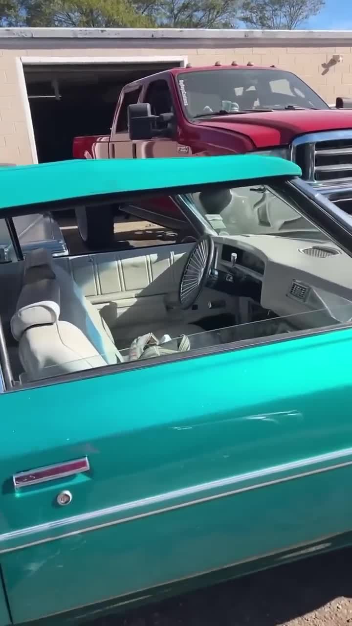 Candy teal Chevy vert on 26’s Forgiatos