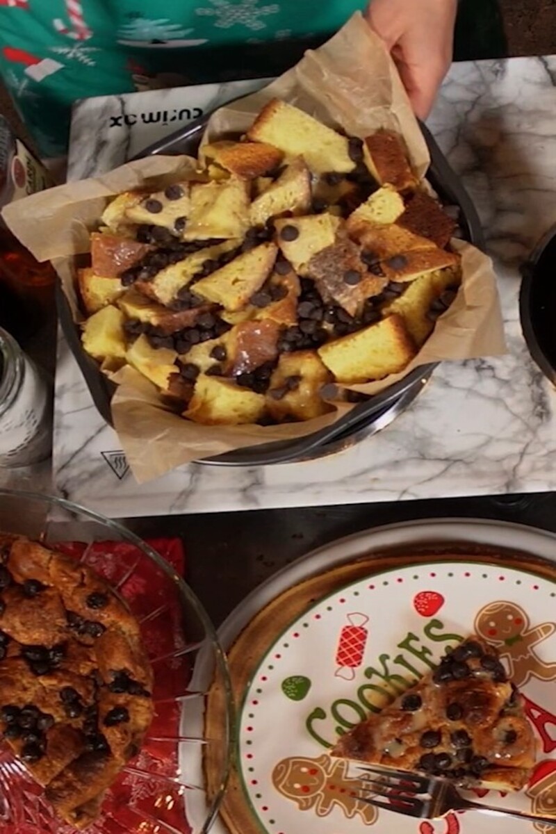 Postre panettone de chocolate negro