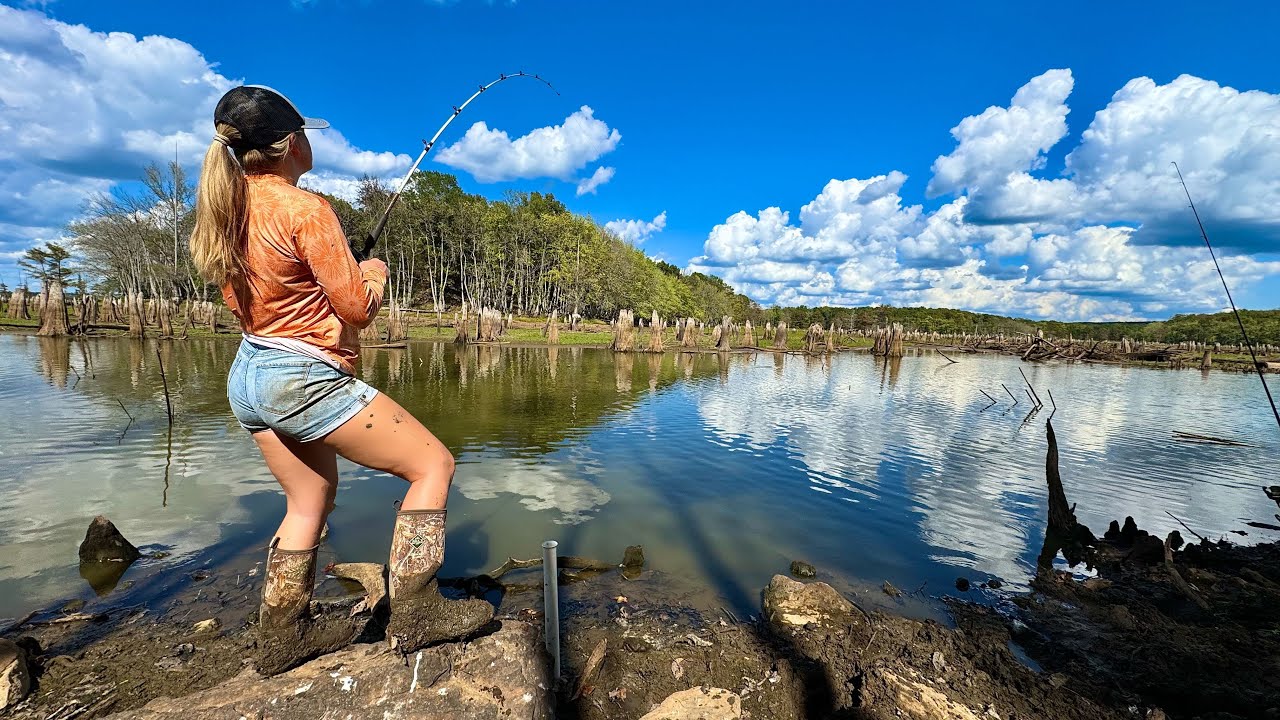 Ancient beasts hide in tiny mud puddle loaded with fish