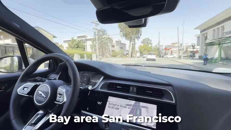 Waymo embarrassed Tesla’s robotaxi in one ride