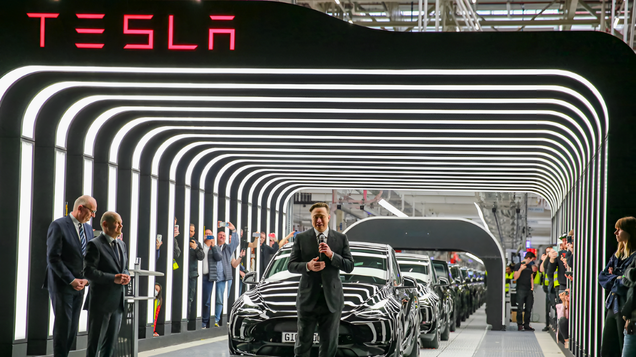 Elon targets 555K EV sales by January—Tesla slashes prices after sales ...