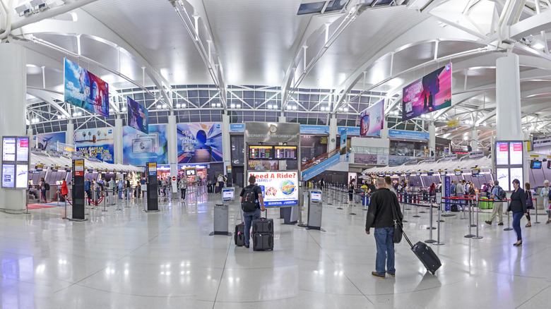 The 5 best restaurants to eat at New York's JFK Airport, according to ...