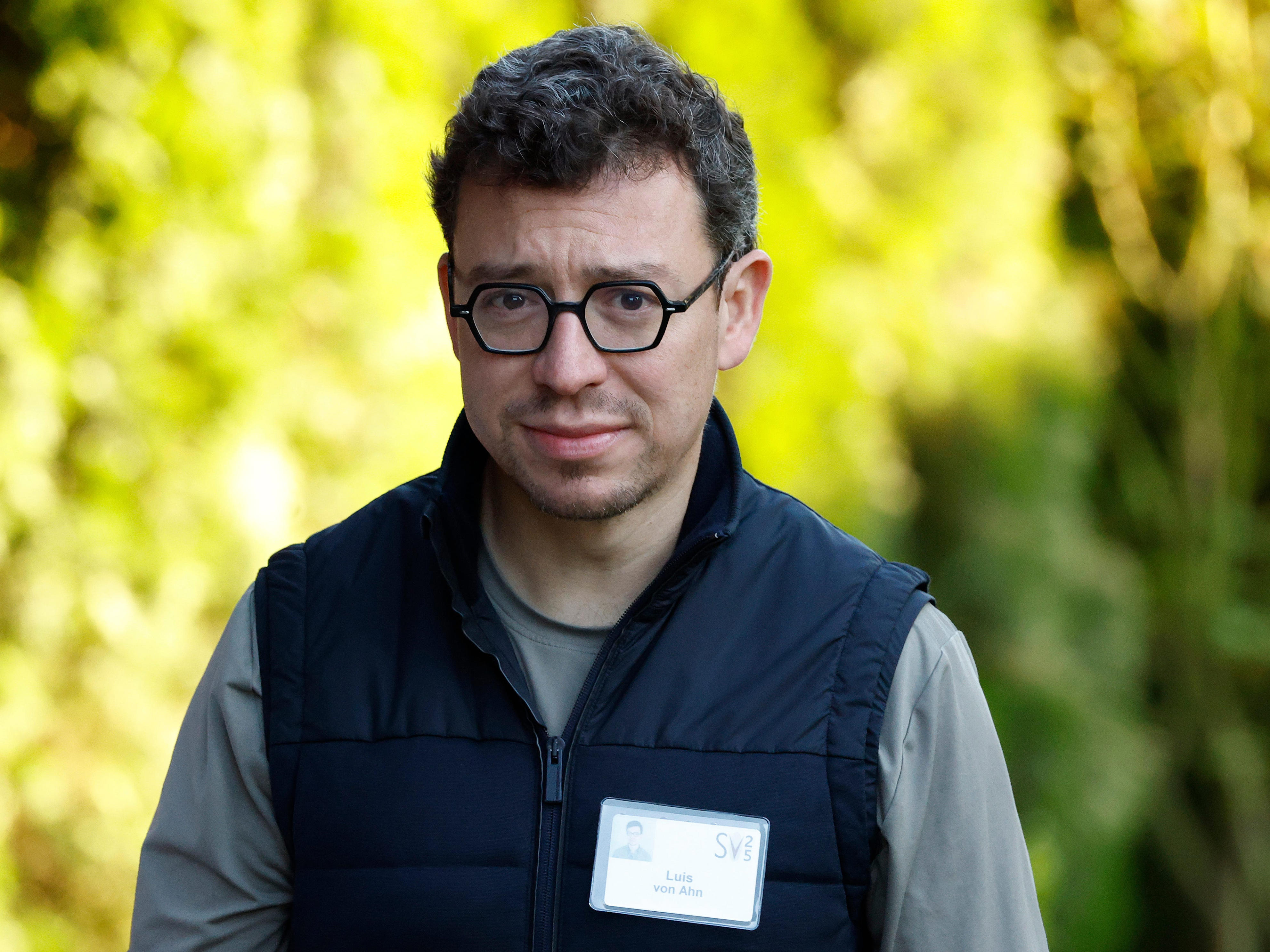 Duolingo gives staff 2 weeks off over the holidays — and the CEO says ...