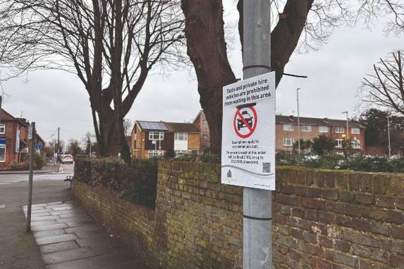 Taxi driver slapped with £650 fine after parking in residential street ...