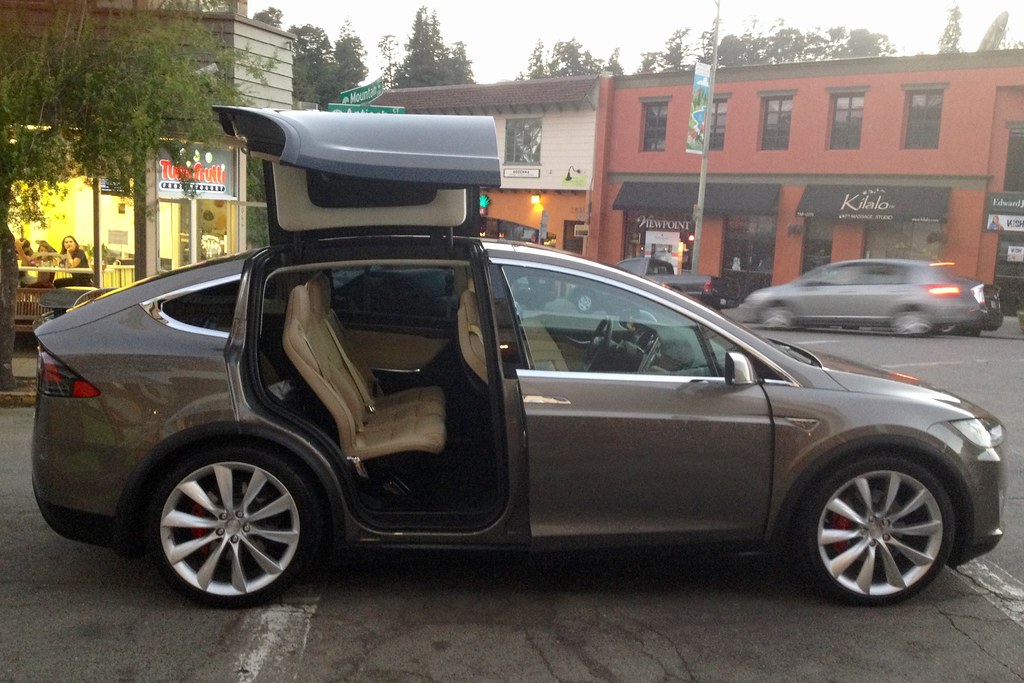 Tesla door failures spur surge in emergency escape preparations