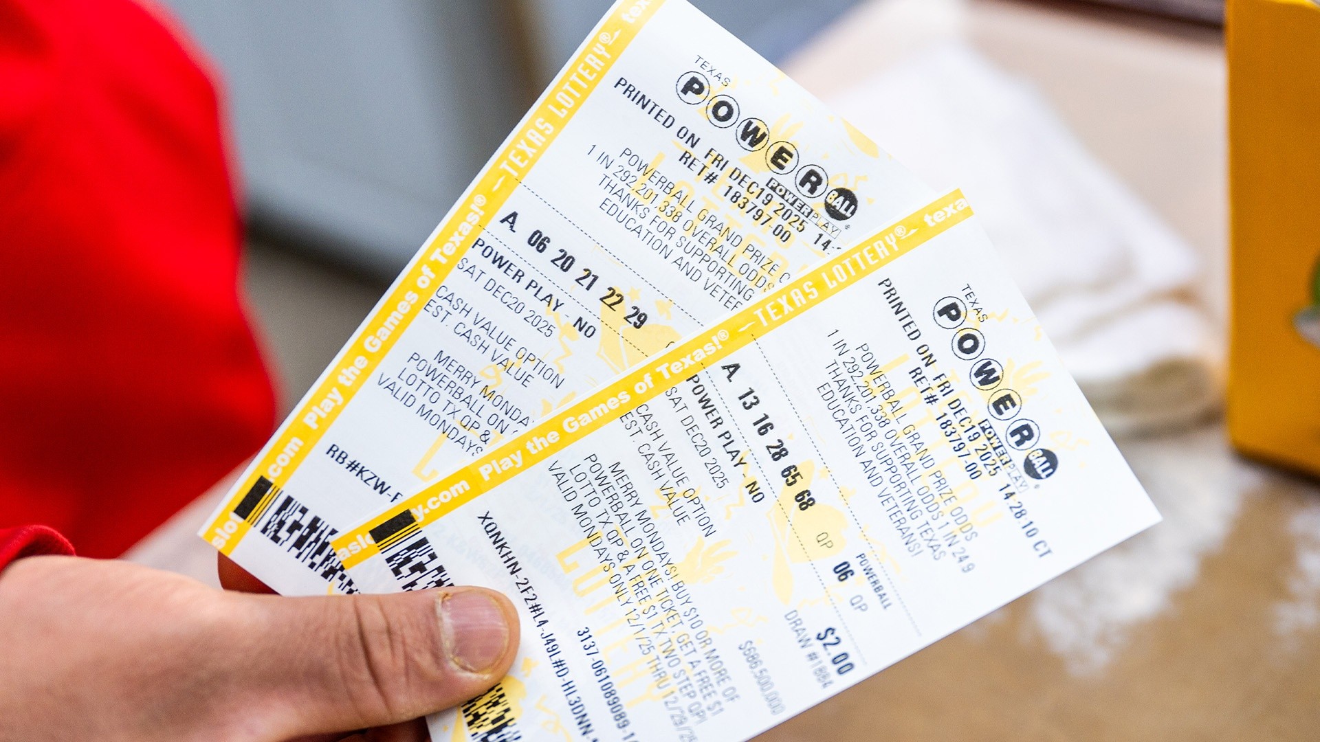 Powerball player in Arkansas wins $1.8B jackpot