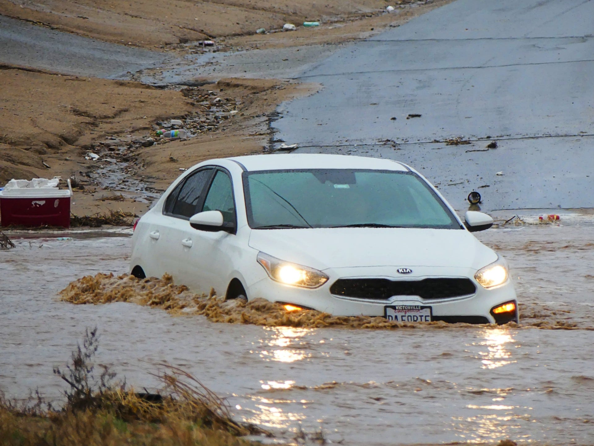 'We need help, please send Red Cross.' Lytle Creek communities stranded ...