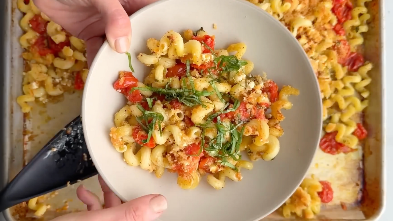 Baked pasta with feta | A simple oven-baked dinner