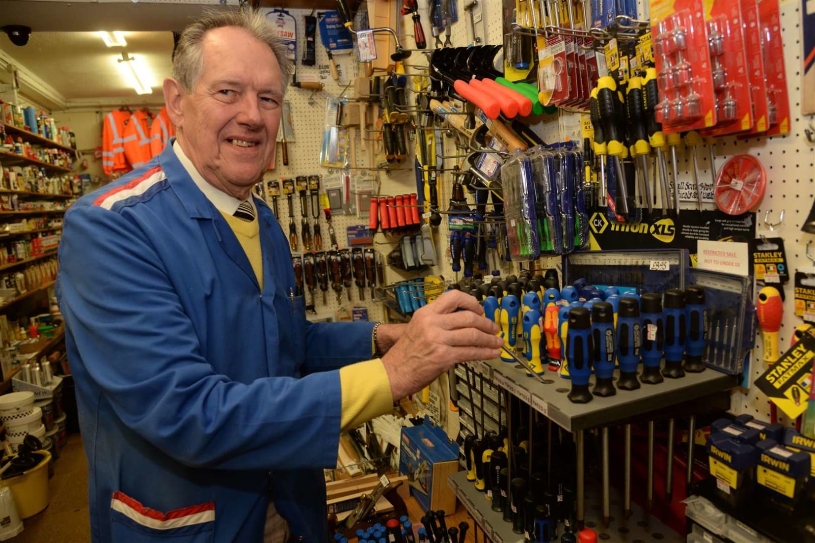 Tributes to much-loved Rochester shopkeeper Archie Johnstone who ran ...