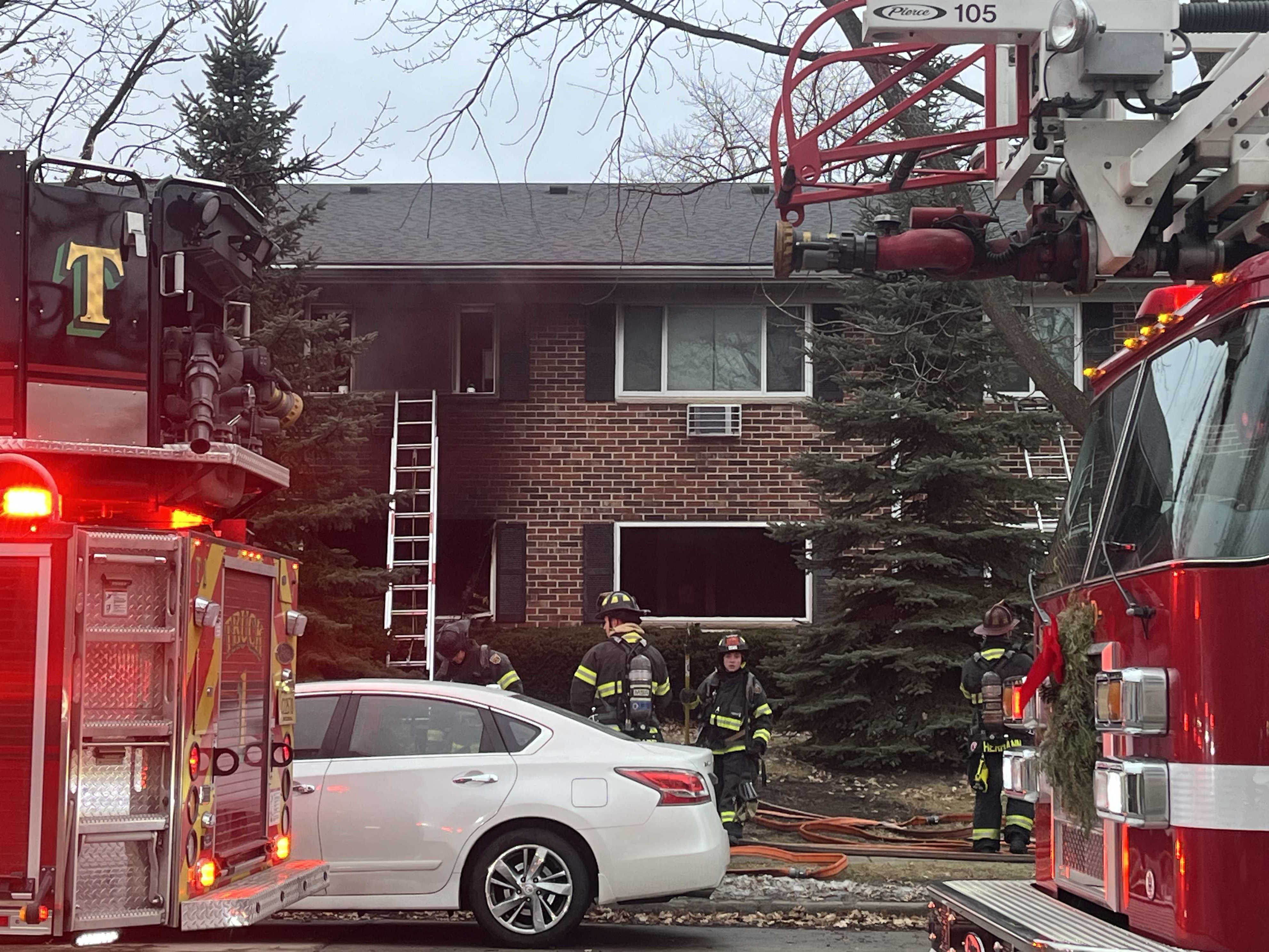 Fire breaks out at Greenfield apartment complex on Christmas morning