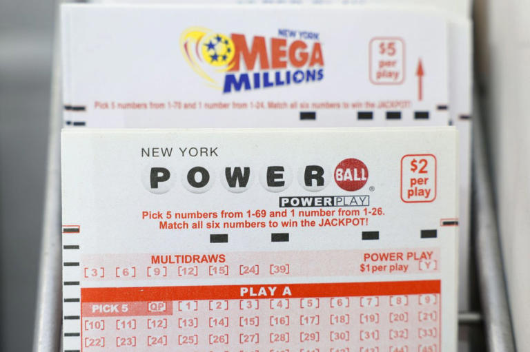 Single ticket wins $1.817B Powerball jackpot on Christmas Eve
