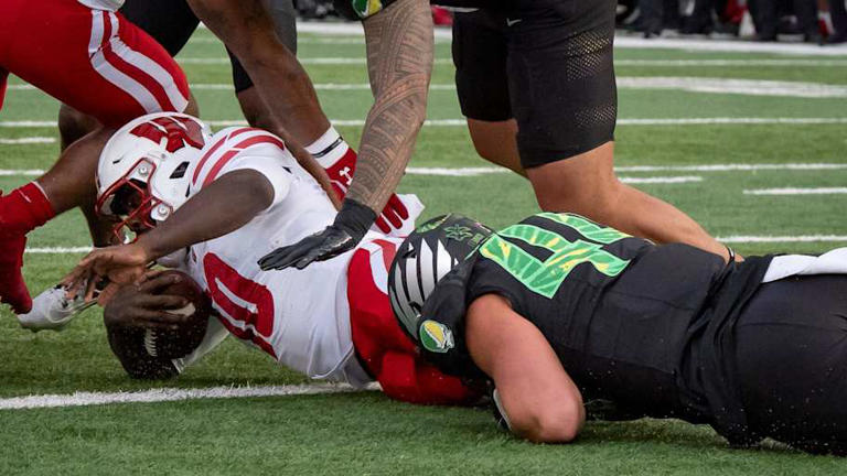 Dan Lanning calls out the Oregon Duck who doesn't get enough credit