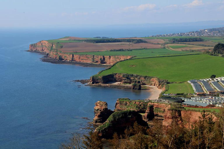 Two men missing at sea on Christmas Day amid warnings of strong coastal ...