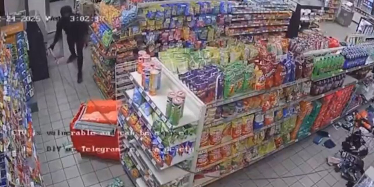 Απίστευτη ληστεία στο Τέξας: «Σήκωσαν» ολόκληρο ΑΤΜ για να το σύρουν με ...
