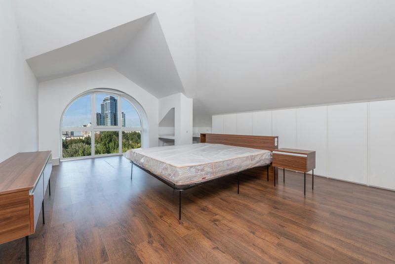 Interior designers say these 11 choices always work