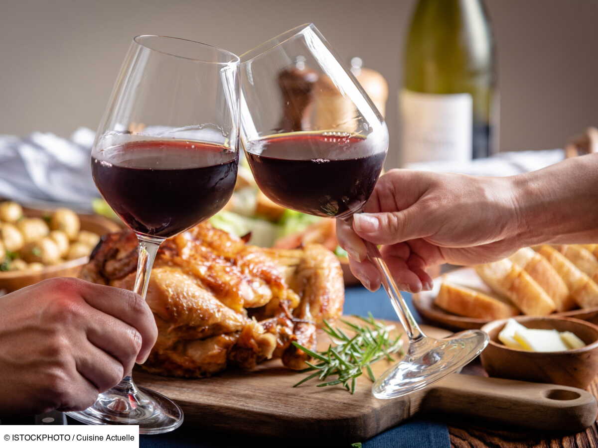 Du chapon au menu de Noël : mais quel vin servir avec