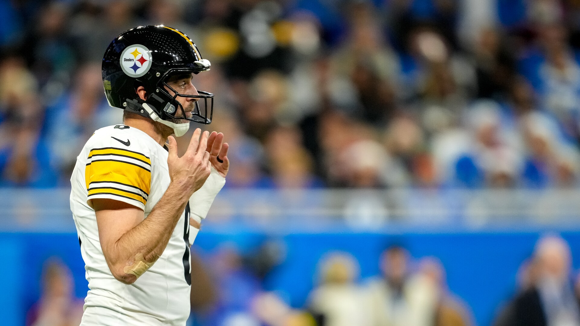 Aaron Rodgers: Fans think they can say "whatever the hell [they] want"