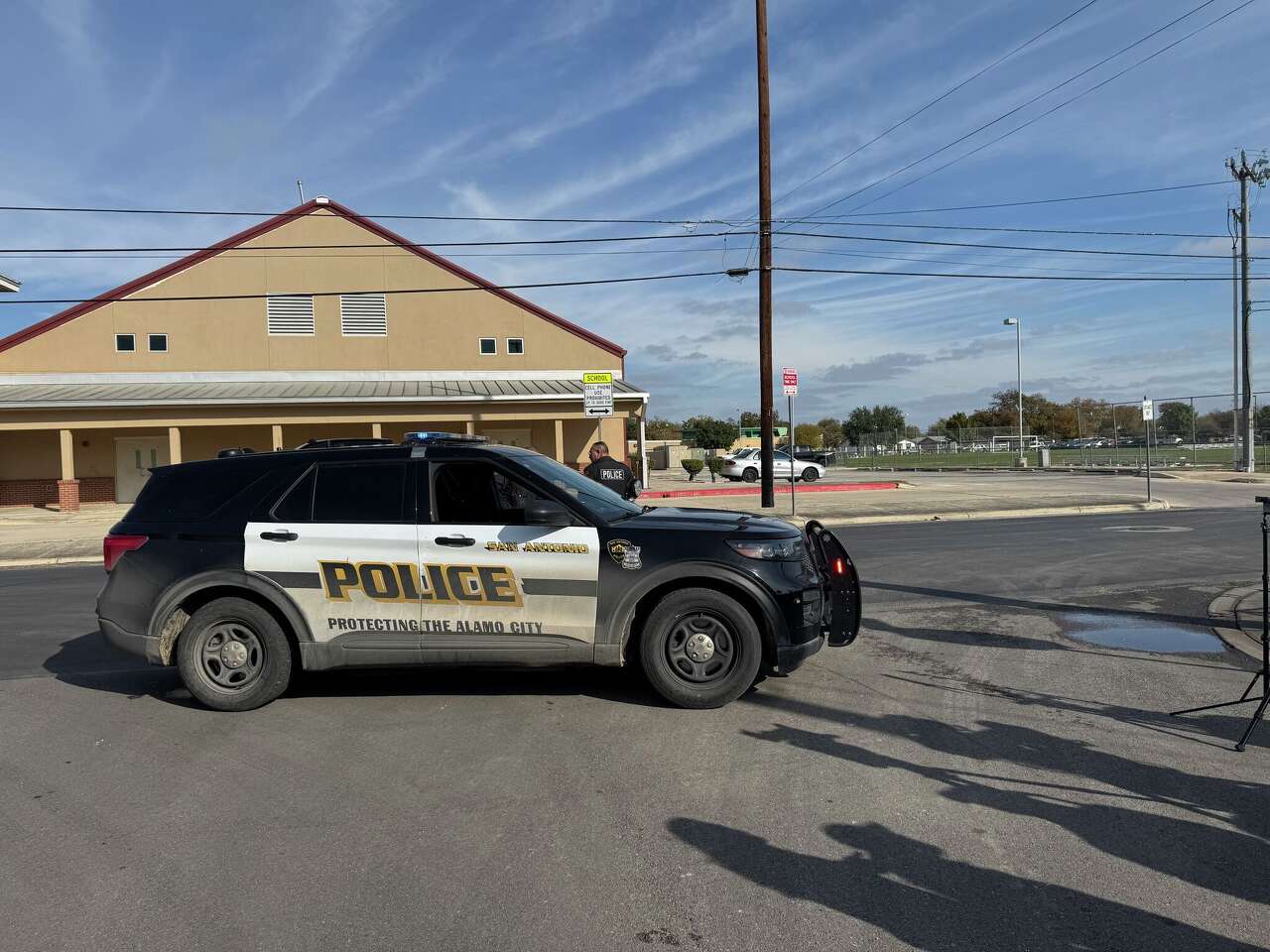 SAPD: Man posing as Border Patrol agent threatens passing drivers with gun