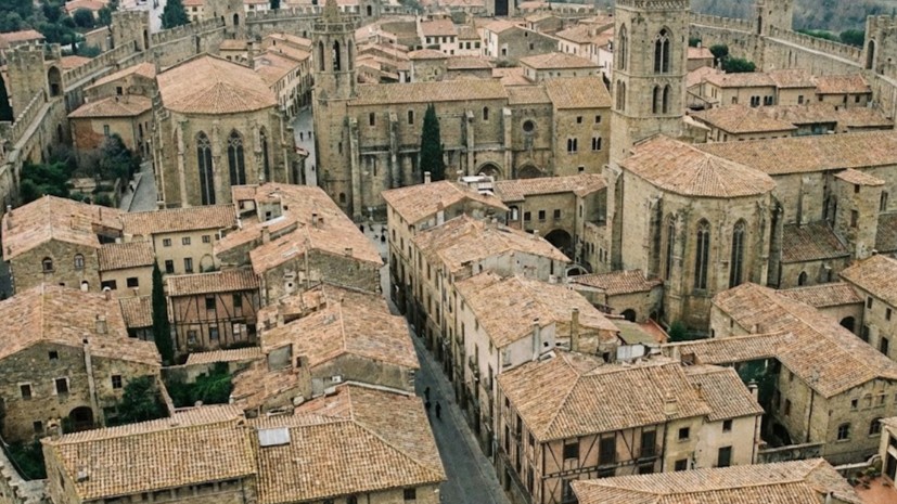 Why medieval cities were built the way they were