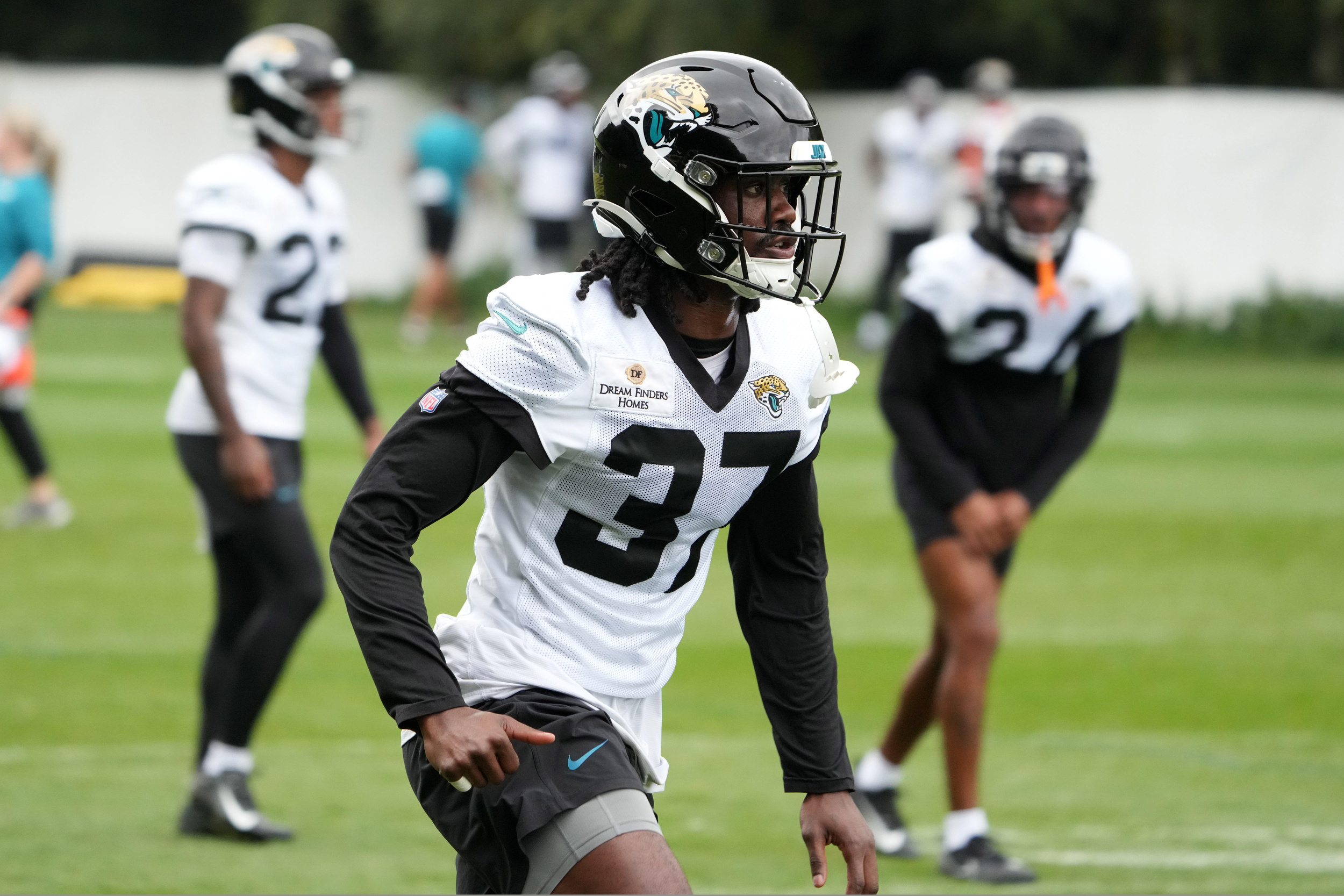 Steelers add new veteran cornerback to 53-man roster on Christmas Day