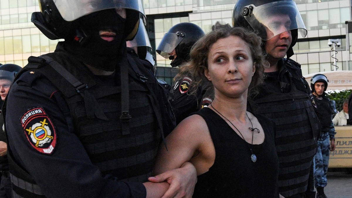 Schock-Urteil in Moskau: Kreml-Kritiker Udalzow wandert hinter Gitter