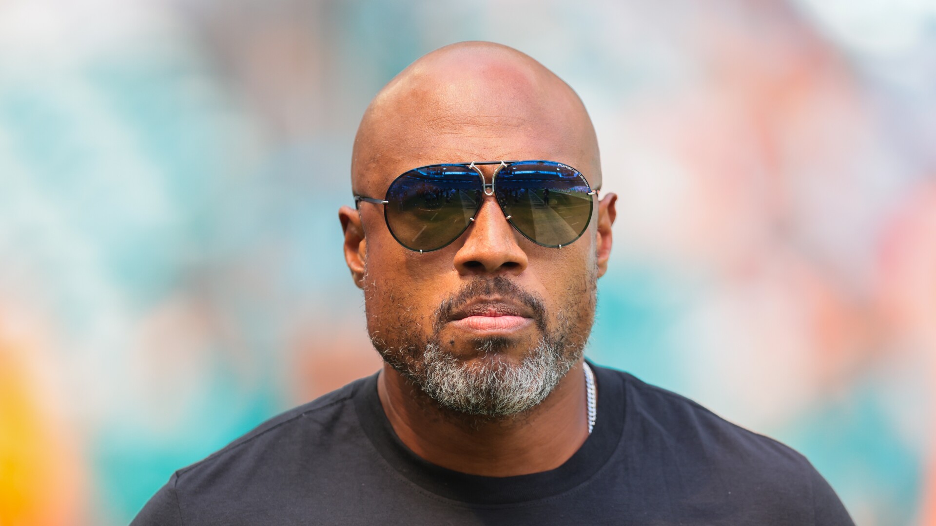 Anthony Weaver: Dolphins can't be piecemealing their defense in August