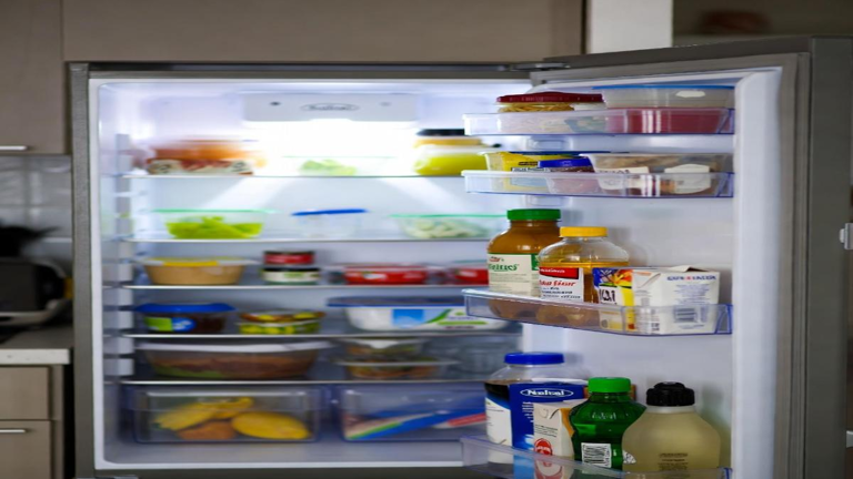 The common food you should never store in the refrigerator door ...