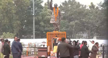 CM, others recall Vajpayee’s ideals, nation-building legacy