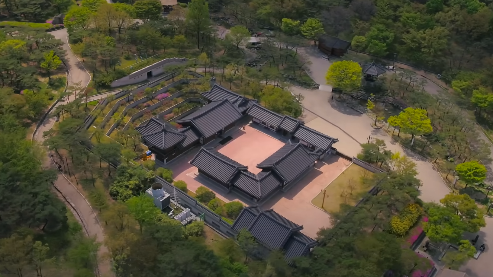 How one American survived 24 hours in Korea with zero dollars