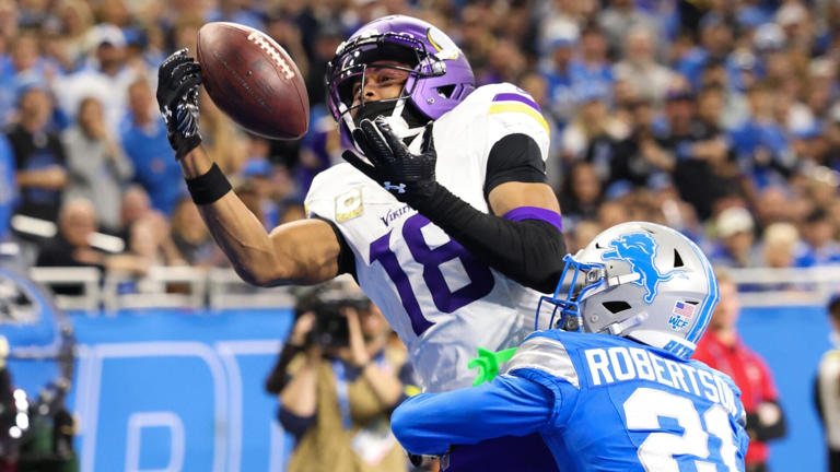 Lions vs. Vikings prediction, odds, start time: 2025 Christmas Day NFL ...