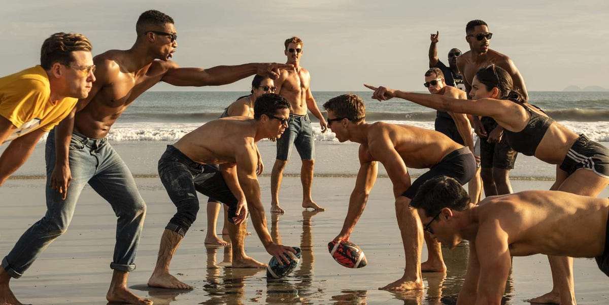 Des acteurs de Top Gun: Maverick bouleversés par la tournure inattendue ...