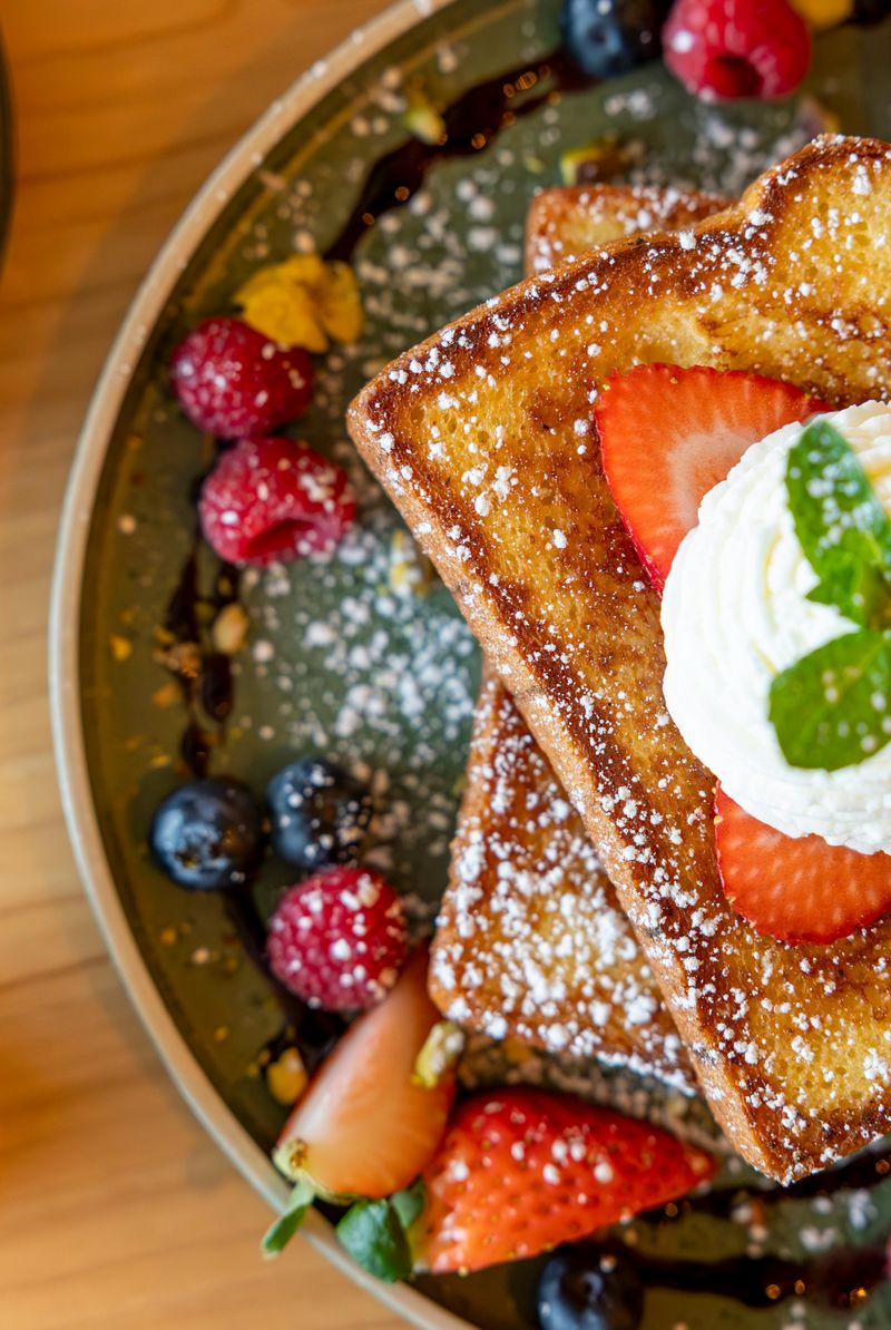 21 classic American breakfast foods that still beat brunch trends