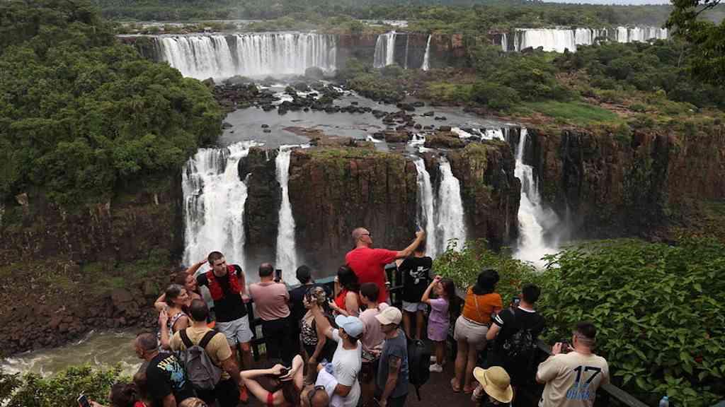 Argentina tem déficit recorde no turismo com viagens ao Brasil