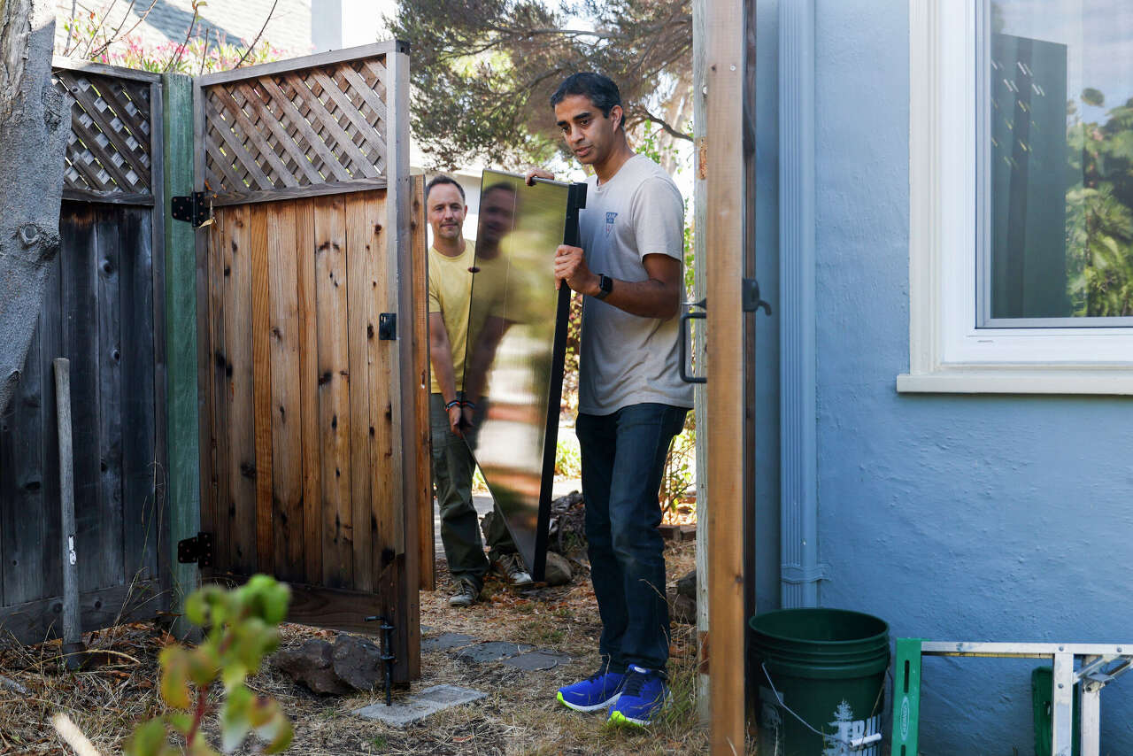 Solar panels for renters? Californians test plug-in models already ...