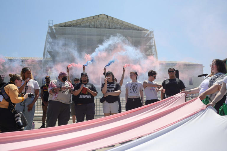 Map shows states suing Health Department over gender-affirming care