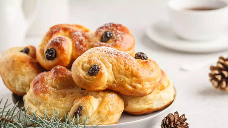 10 desserts and cakes to try at Christmas carnivals